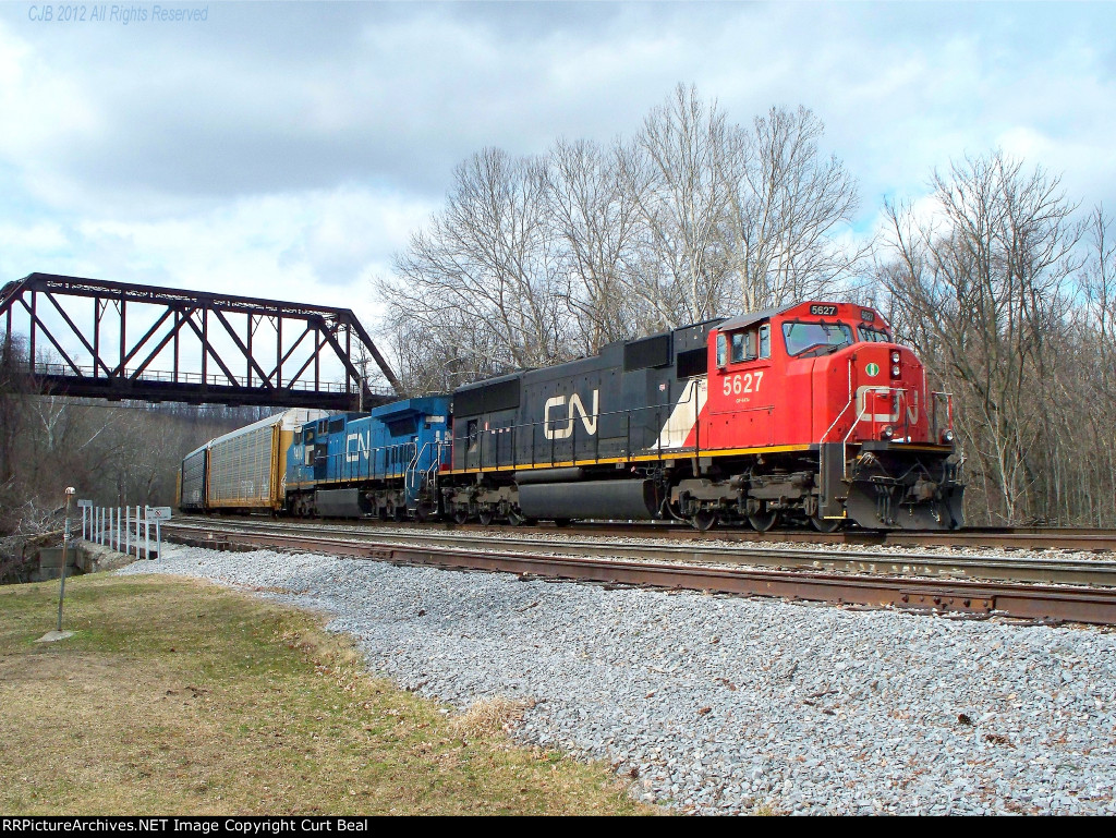 CN 5627 and IC 2460 (1)